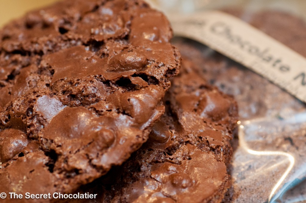 Crunchy Chewy Flourless Walnut Cookies • Homemade Chocolate Gifts